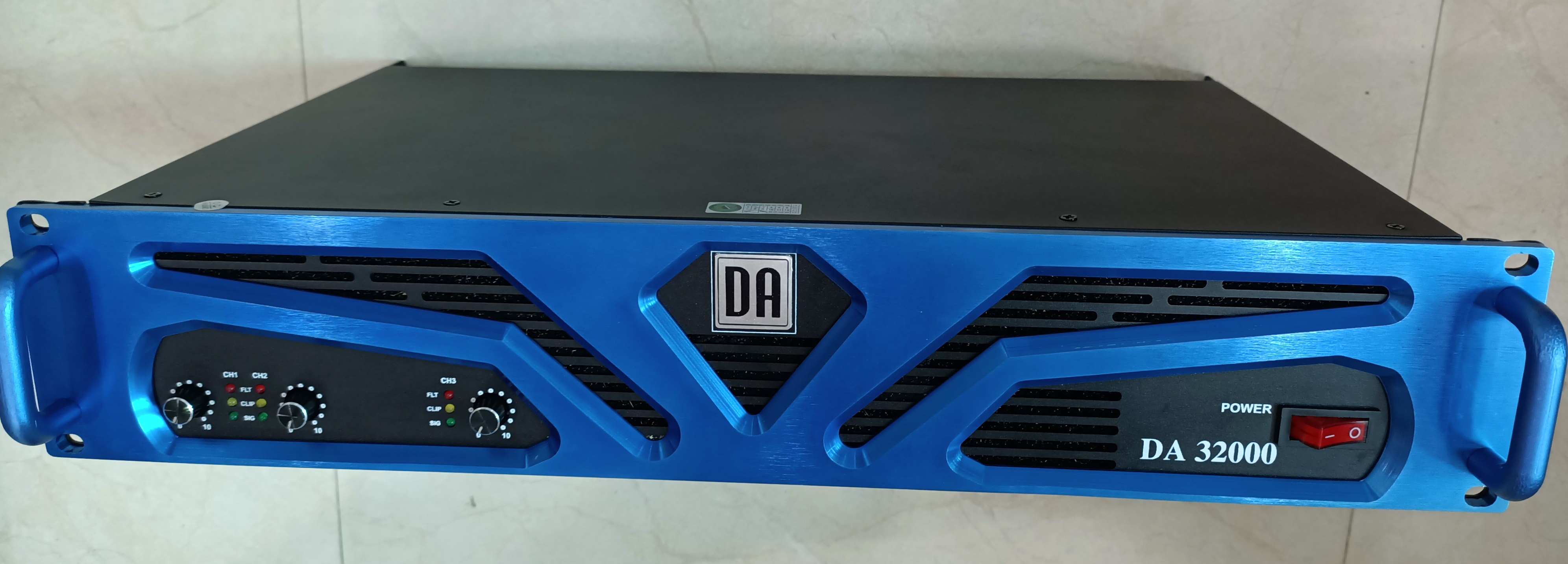 Đẩy DA Sound 3 kênh cs lớn DA32000, Dùng cho những khách hàng chỉ sử ...